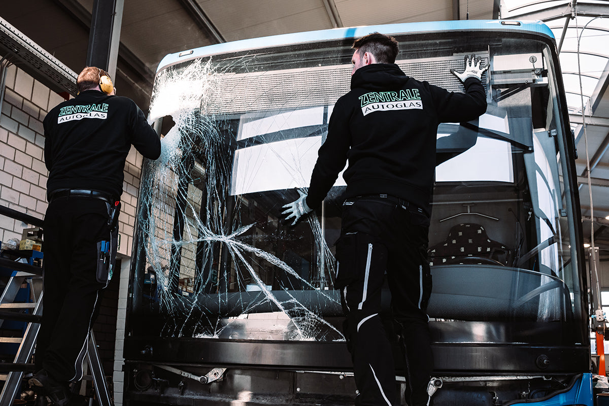 Bus-Glas defekt: Kosten und Dauer einer Reparatur – Zentrale Autoglas GmbH